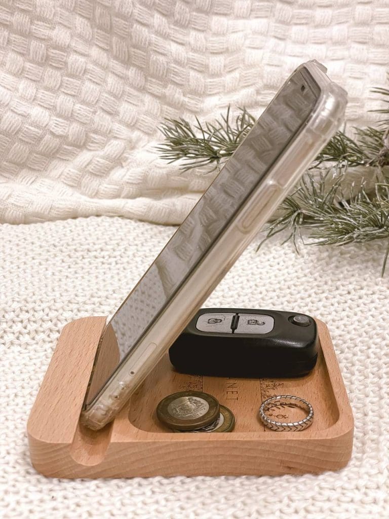 Custom I Wooden Trinket and Phone Holder - Ohfriday!